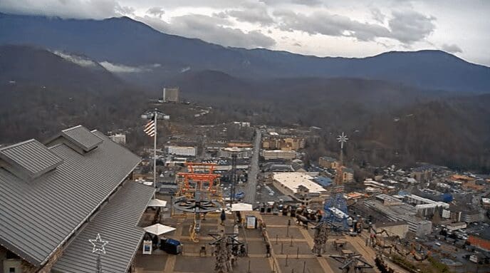 SkyBridge Gatlinburg LIVE Web Cam - Explore Tennessee